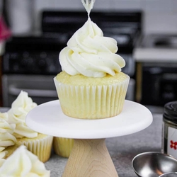 How to make off white buttercream icing recipes - Frosting amp