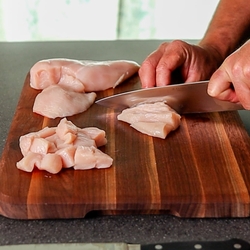 How to cut chicken breasts into cubes recipes - Main course